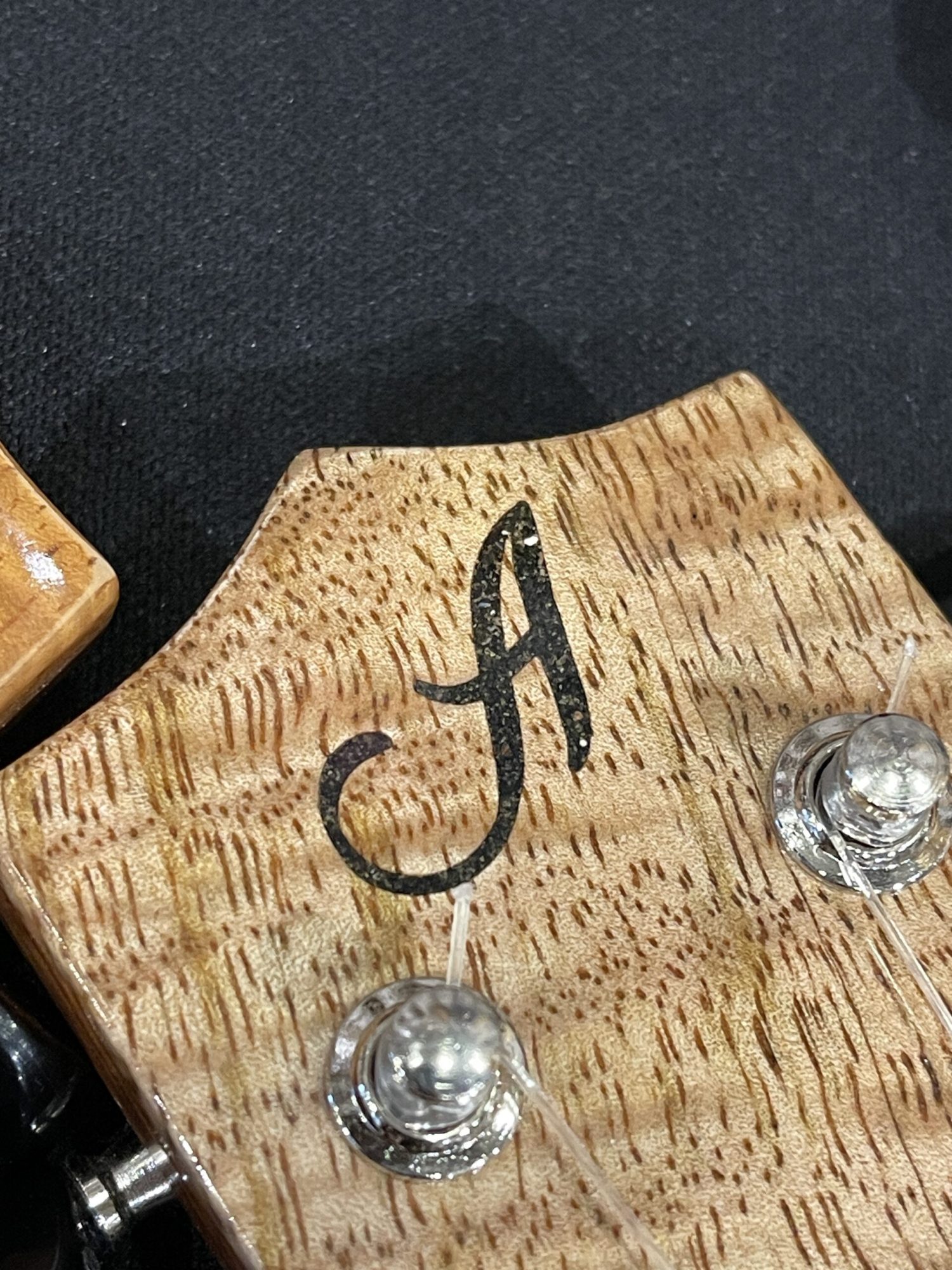 About the Maker: Ana’ole – Ukulele Store