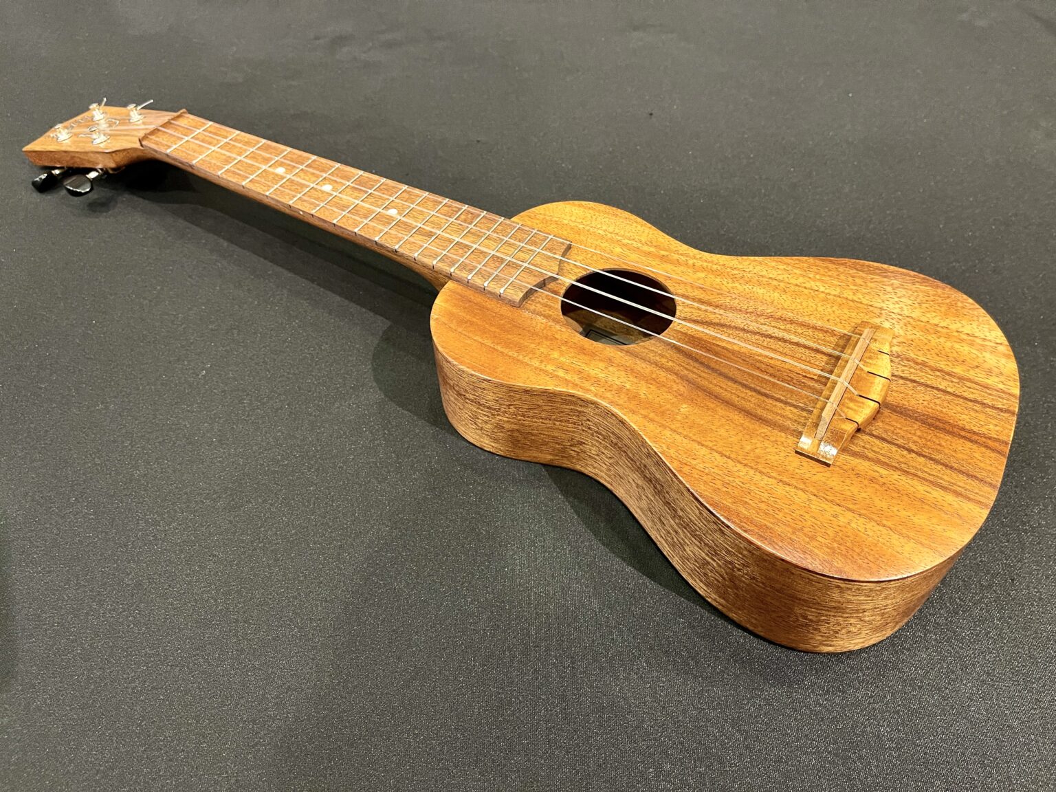 Hawaiian Handmade Ukuleles - Ukulele Store